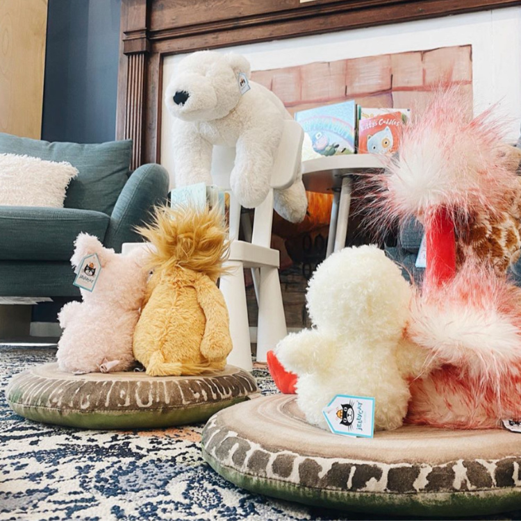 bluemanateeeaster - Southwest Ohio Parent Magazine