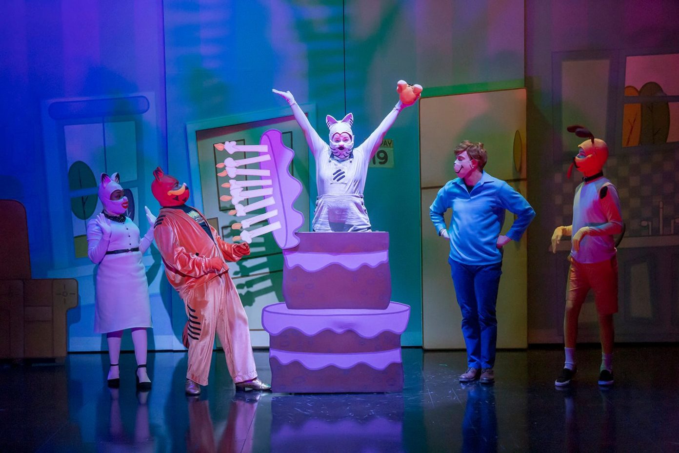 The Children's Theatre of Cincinnati's Garfield Kicks Off 2021 with ...