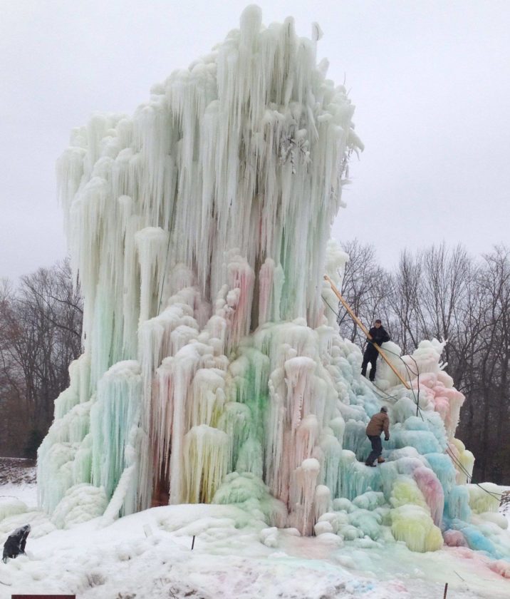 Worth-the-Drive: Veal's Ice Tree