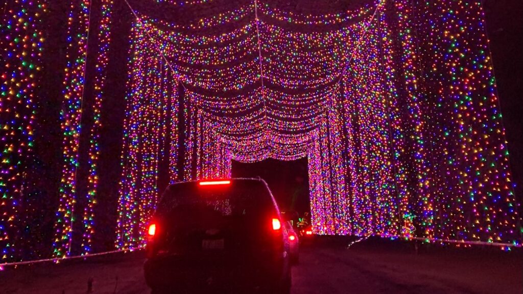 Lights Under Louisville – Underground Christmas Light Drive-Thru ...